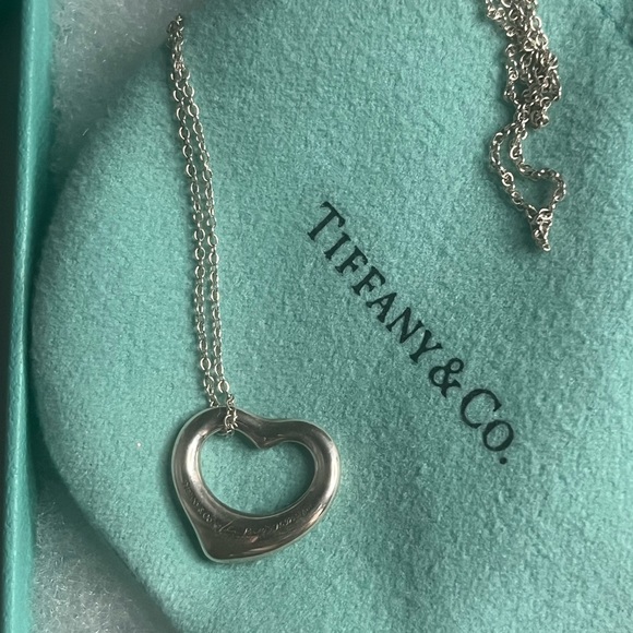 Tiffany & Co. | Jewelry | Brand New Tiffanys Elsa Peretti Heart Pendent ...